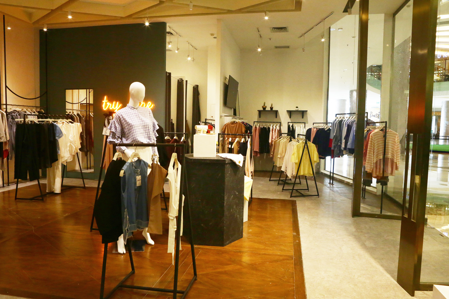 Lebih Dekat Dengan Label Lokal Di Fashionhub